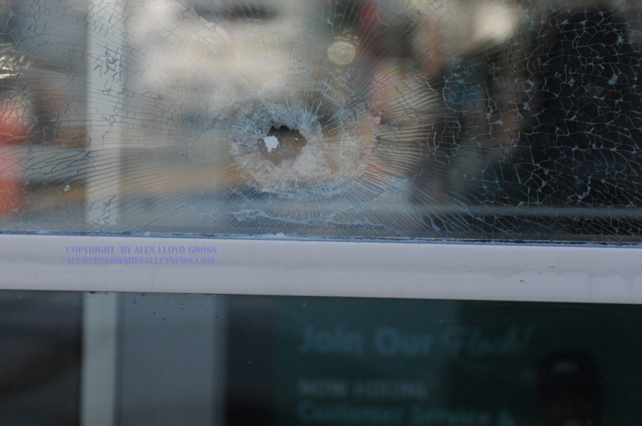 Armored Car Guard Shoots At Robbers In Mayfair Robbery Attempt ...